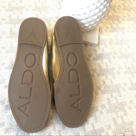 Aldo | Shoes | Aldo Gold Flats | Poshmark